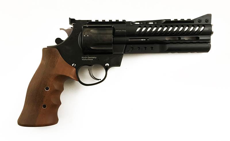 Revolver Korth NXR 6", .44 Magnum.